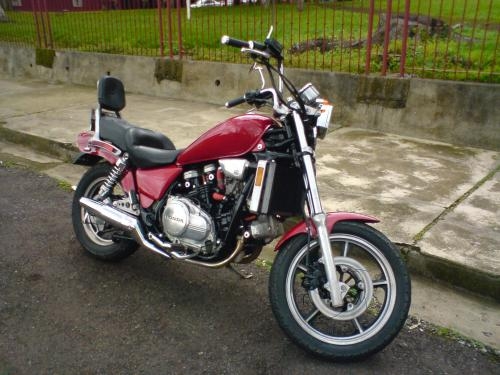 Vendo moto pandillera honda magna 1986 en Alajuela - Autos | 19387