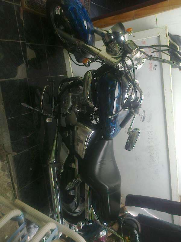 Moto pandillera 200cc todo al dia full extras pintura unica con ...